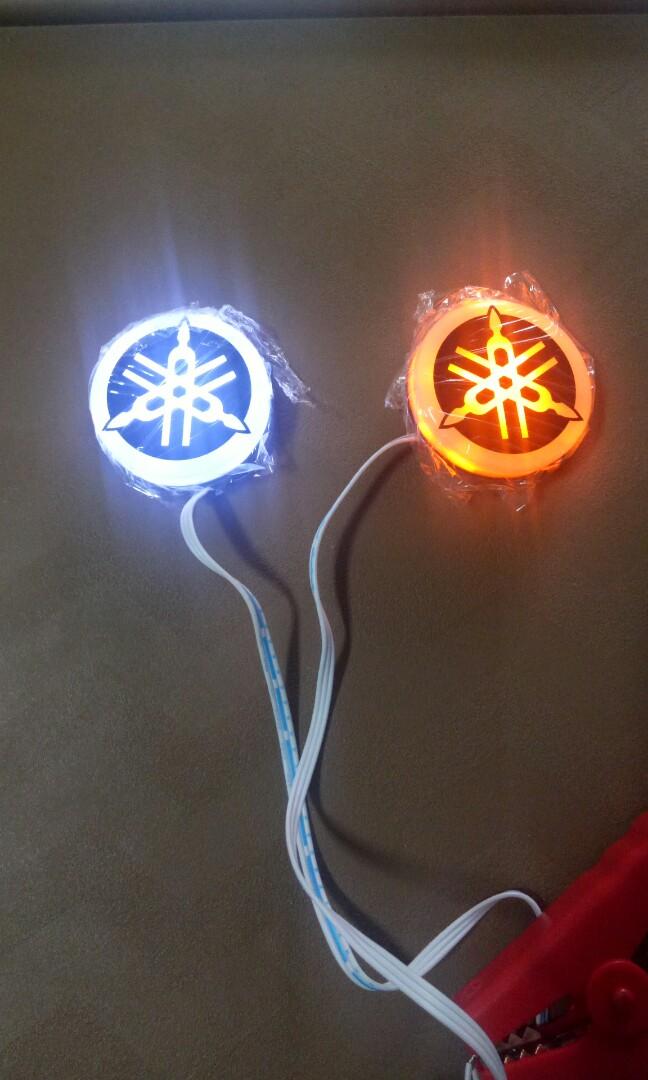 Xmax 300 / super tenere emblem + signal(red and blue avail) white nil ...