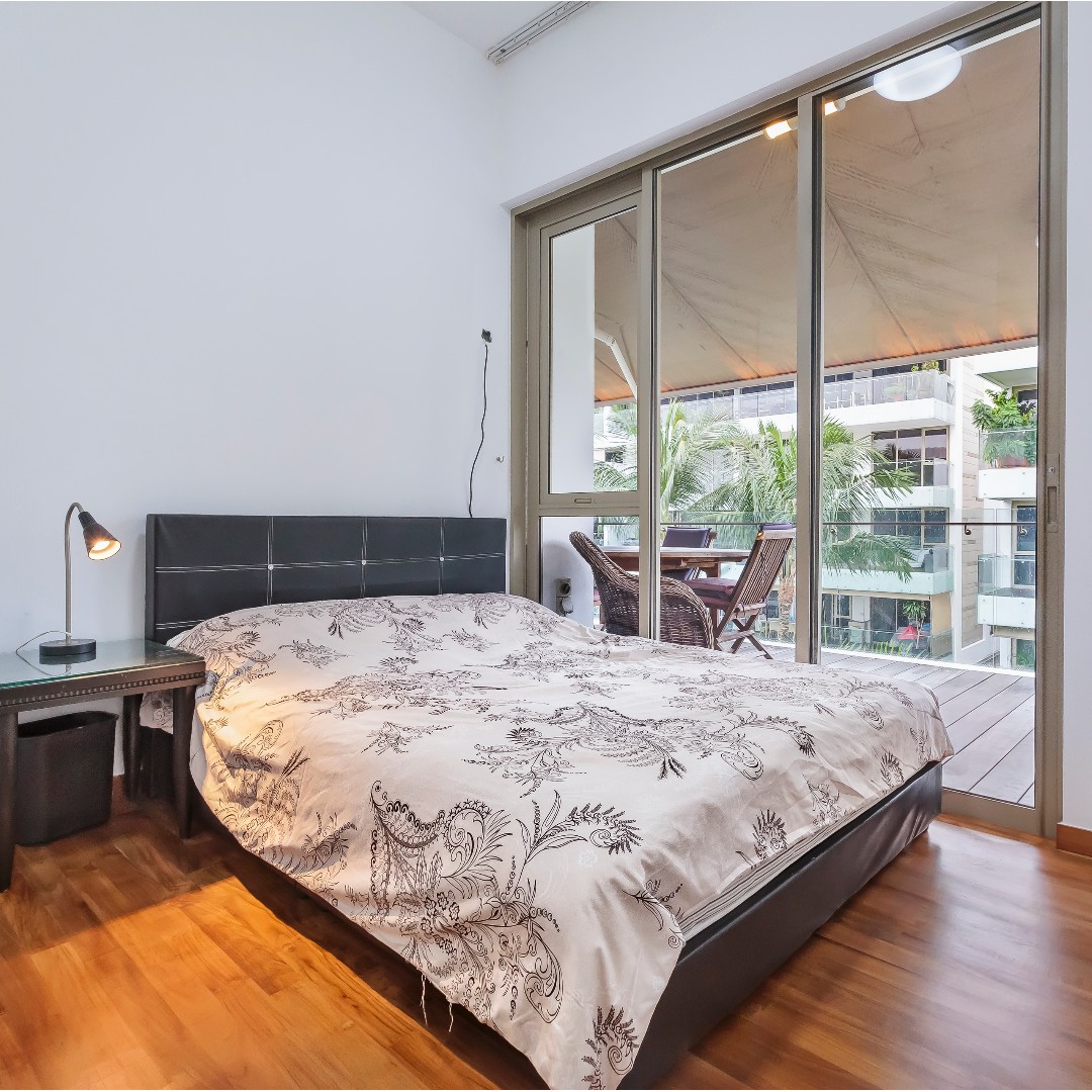 Amazing common bedroom with huge balcony in 3,000sf 4BR Penthouse 2 ...