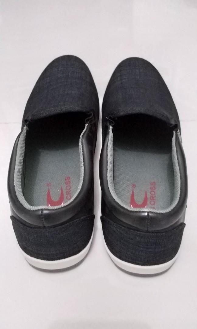 Criss Cross brand Shoes, Men's Fashion, Footwear, Dress Shoes on Carousell