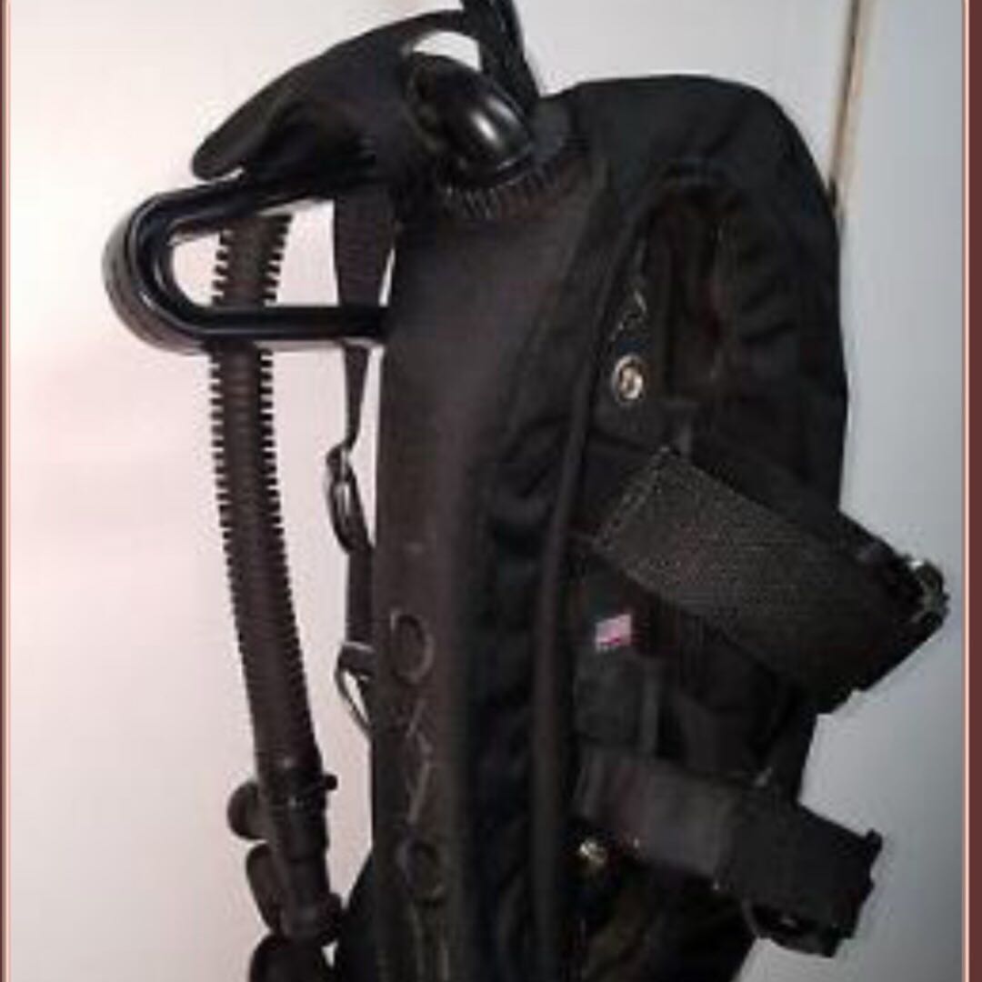 Like New Oxycheq BCD 18pounds Lift, Sports Equipment, Bicycles & Parts ...