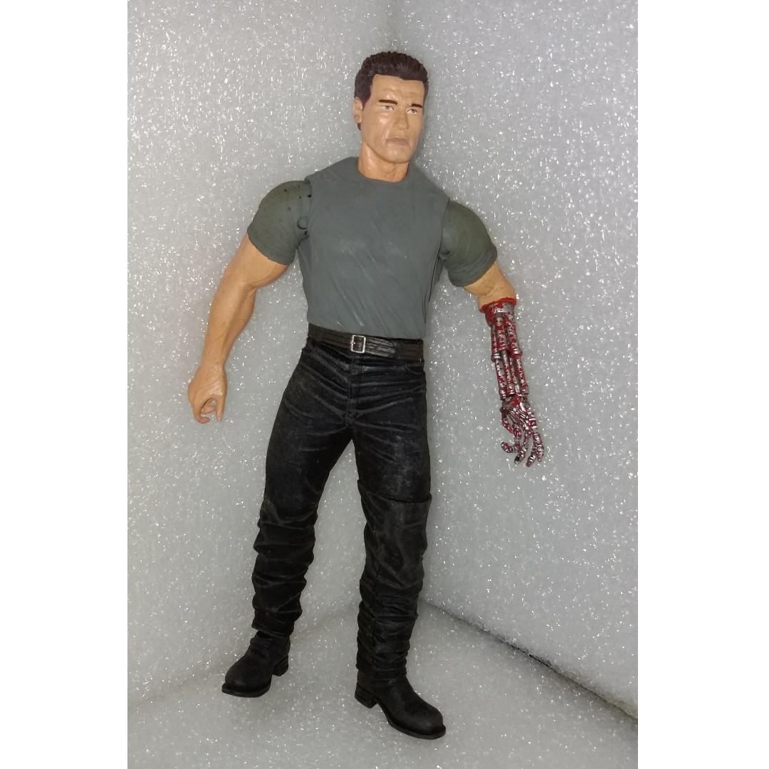 Terminator 2 - injured, Hobbies & Toys, Collectibles & Memorabilia, Fan ...
