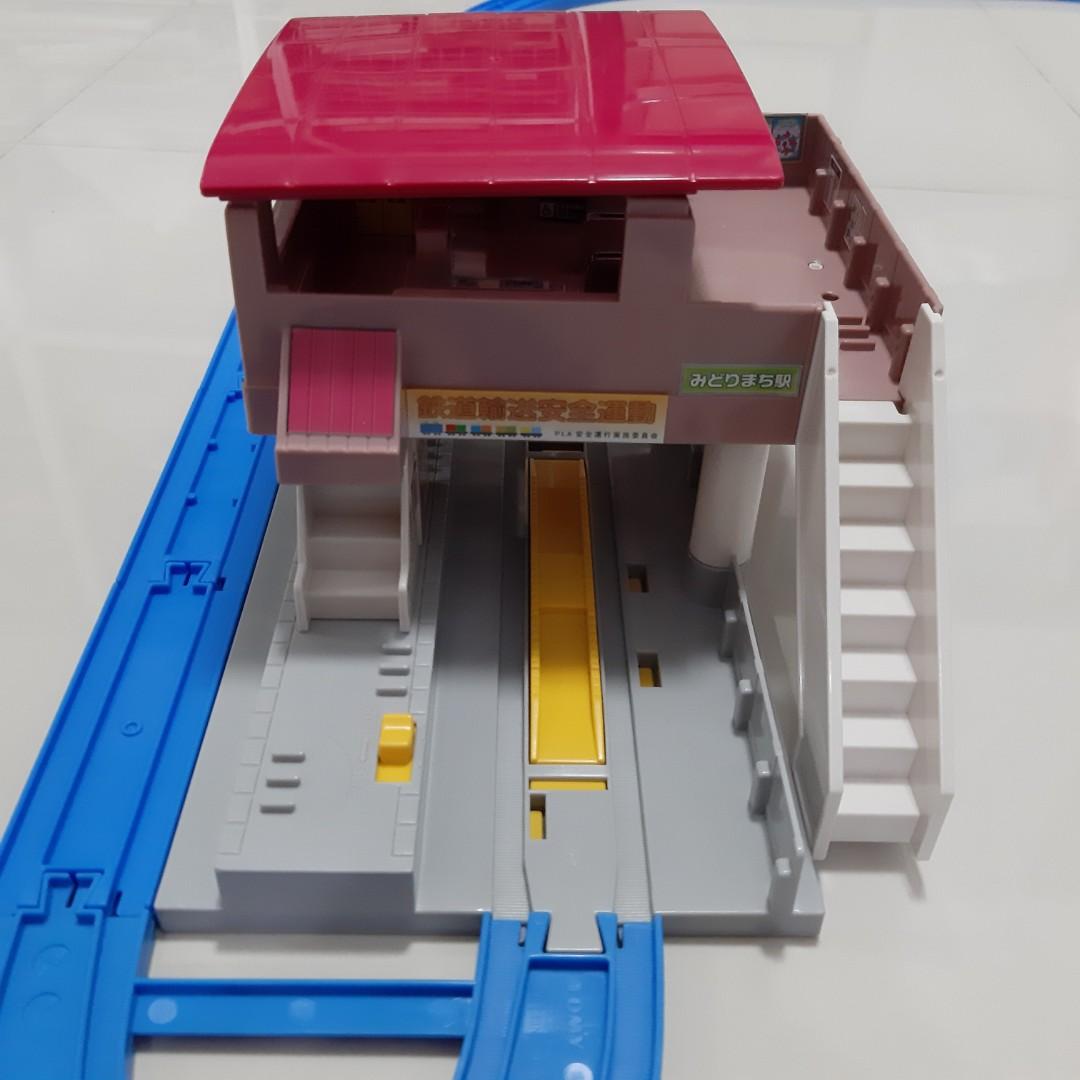 Tomica train rail set shinkansen, Hobbies & Toys, Toys & Games on Carousell