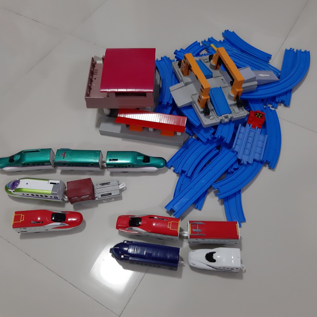 Tomica train rail set shinkansen, Hobbies & Toys, Toys & Games on Carousell