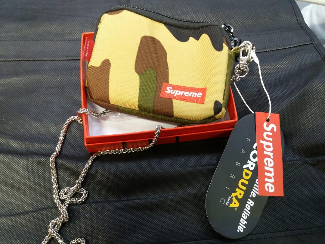 Supreme wallet w chain, Men's Fashion, Watches & Accessories, Wallets ...