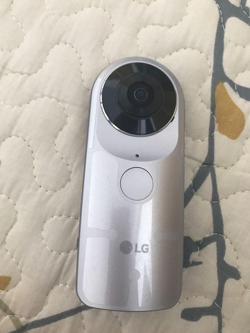 360 degree camera, Photography, Video Cameras on Carousell