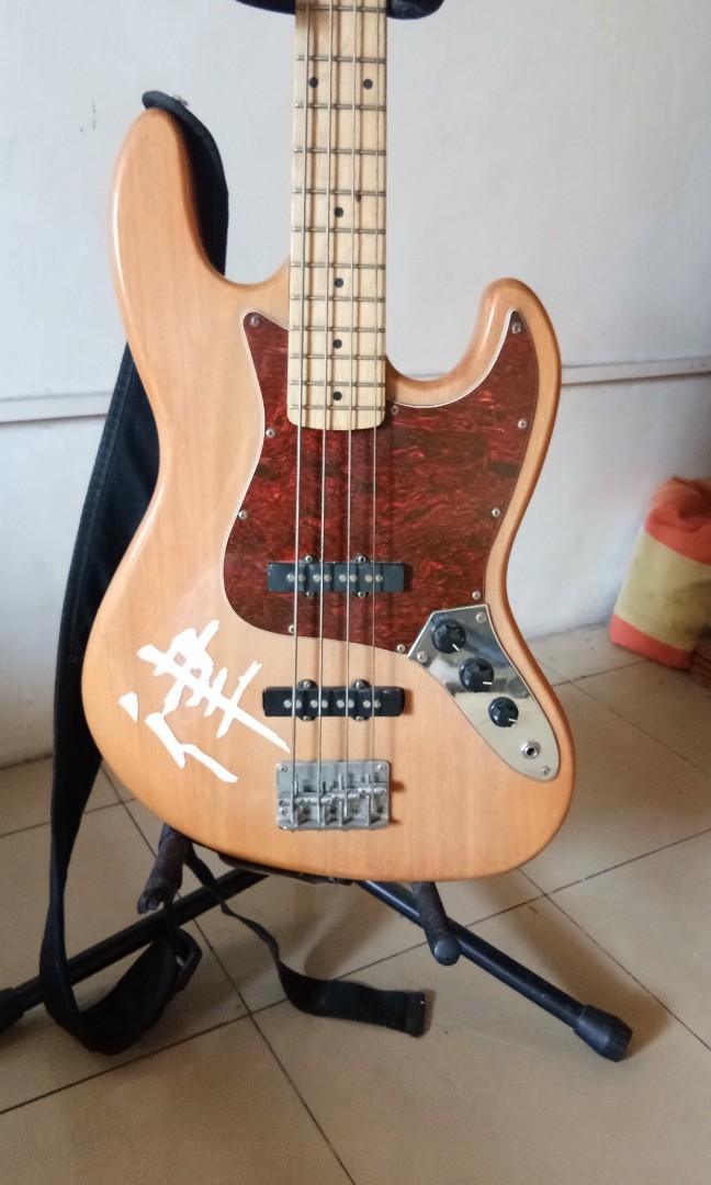 Fernando Bass Guitar, Hobbies & Toys, Music & Media, CDs & DVDs on ...