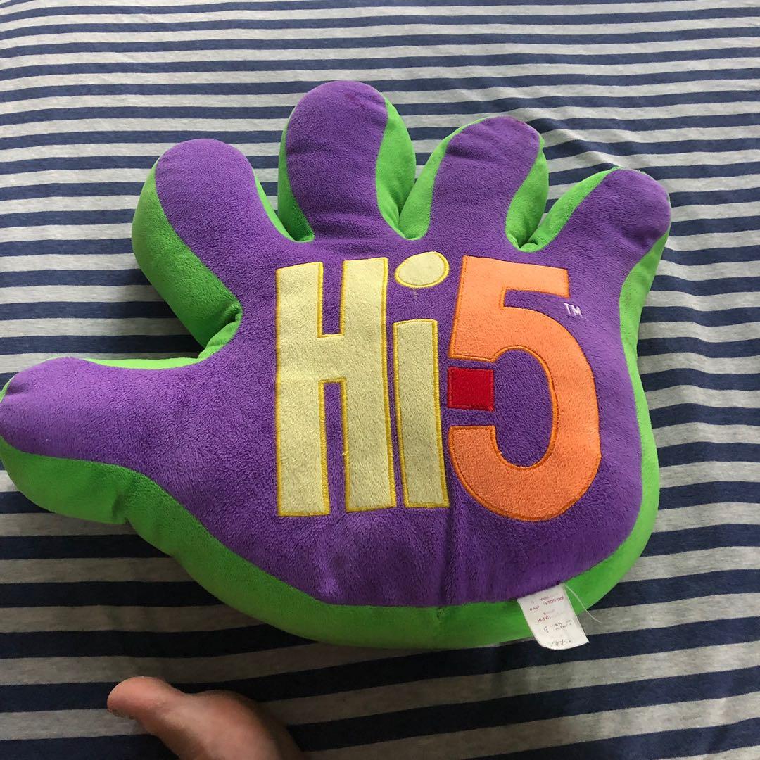 Hi Five Cushion ( Pre-loved), Babies & Kids, Infant Playtime on Carousell