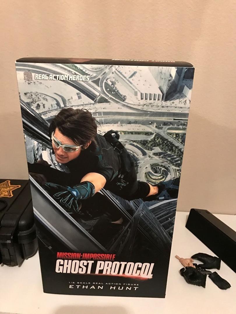 Medicom Mission Impossible Tom Cruise - 12 inch tall (hot toys, marvel ...
