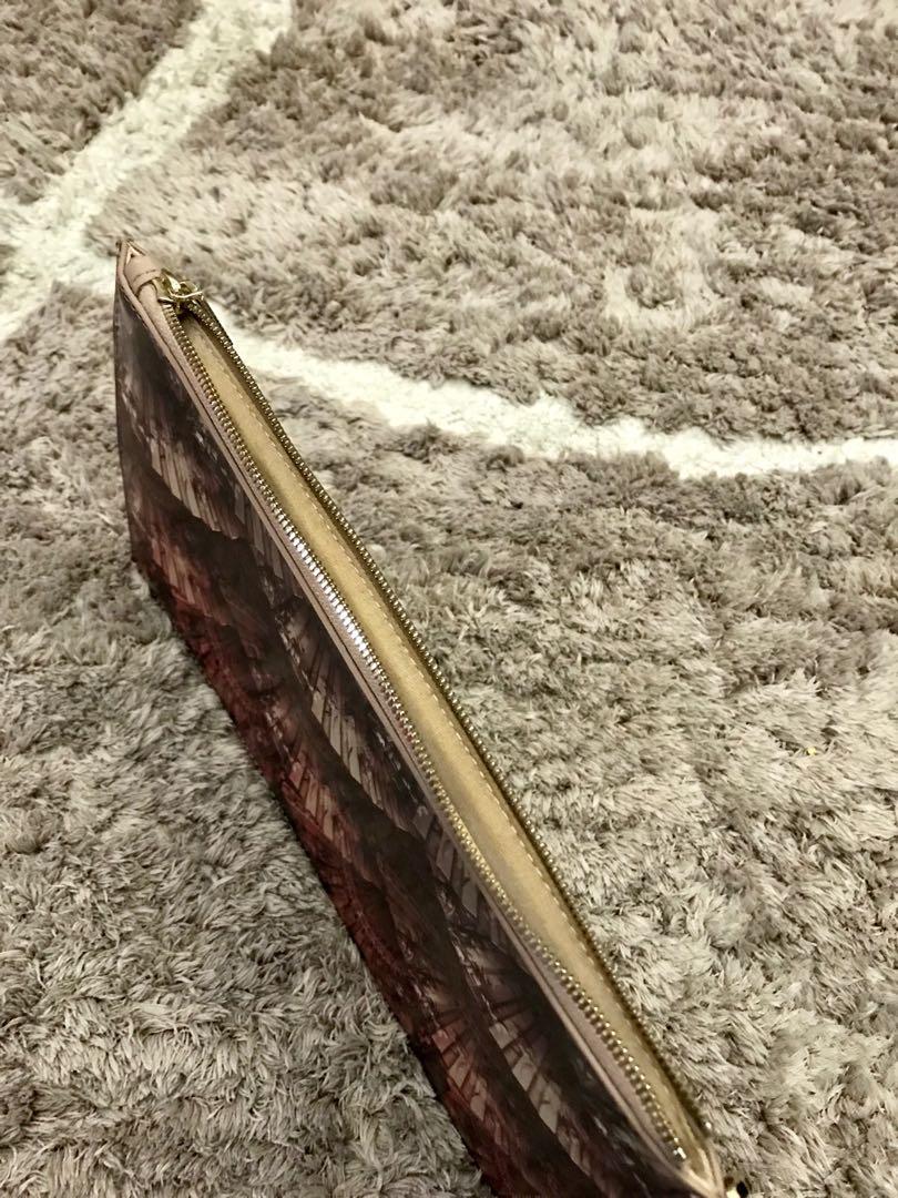 Ted Baker Pouch, Women's Fashion, Bags & Wallets, Clutches on Carousell