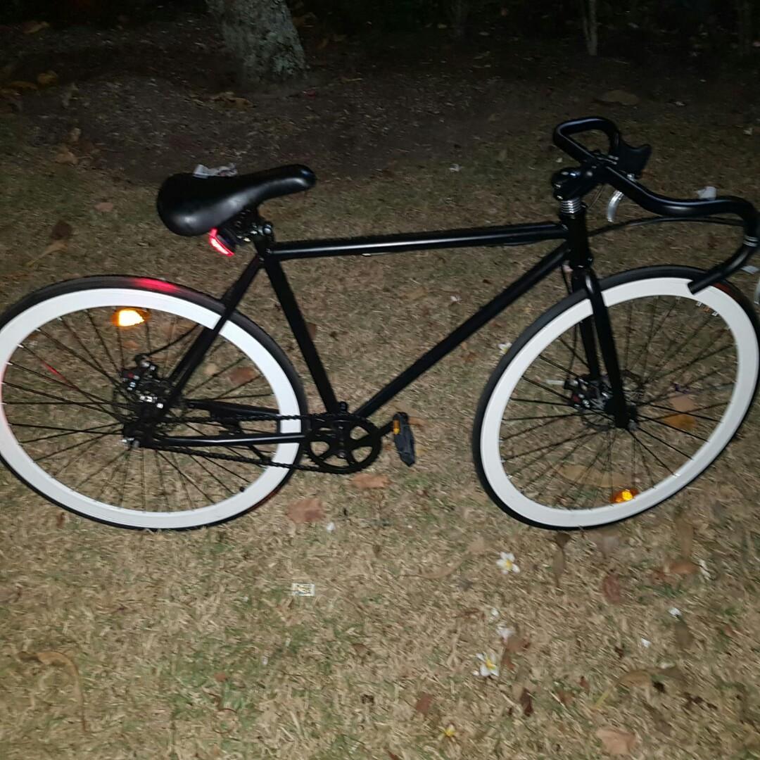 Used mint condition fixie with disc brakes., Sports Equipment, Bicycles ...
