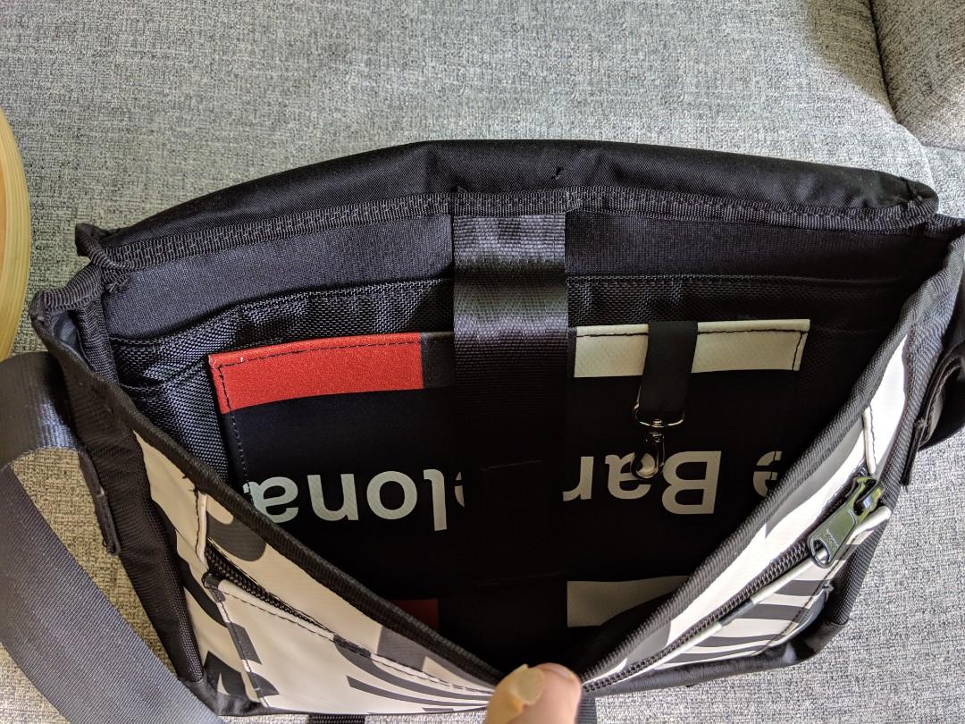 Brand new Vaho Messenger Bag, Men's Fashion, Bags, Sling Bags on Carousell