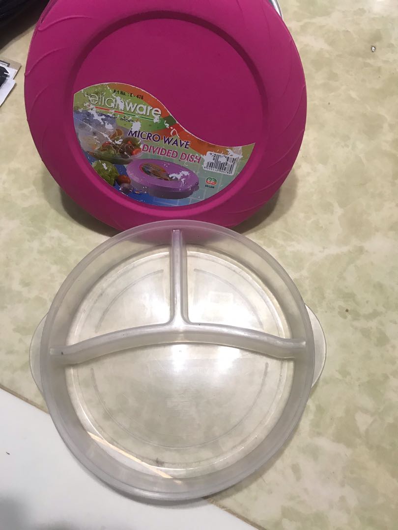 Tupperware Divided dish elianware, Furniture & Home Living, Kitchenware ...
