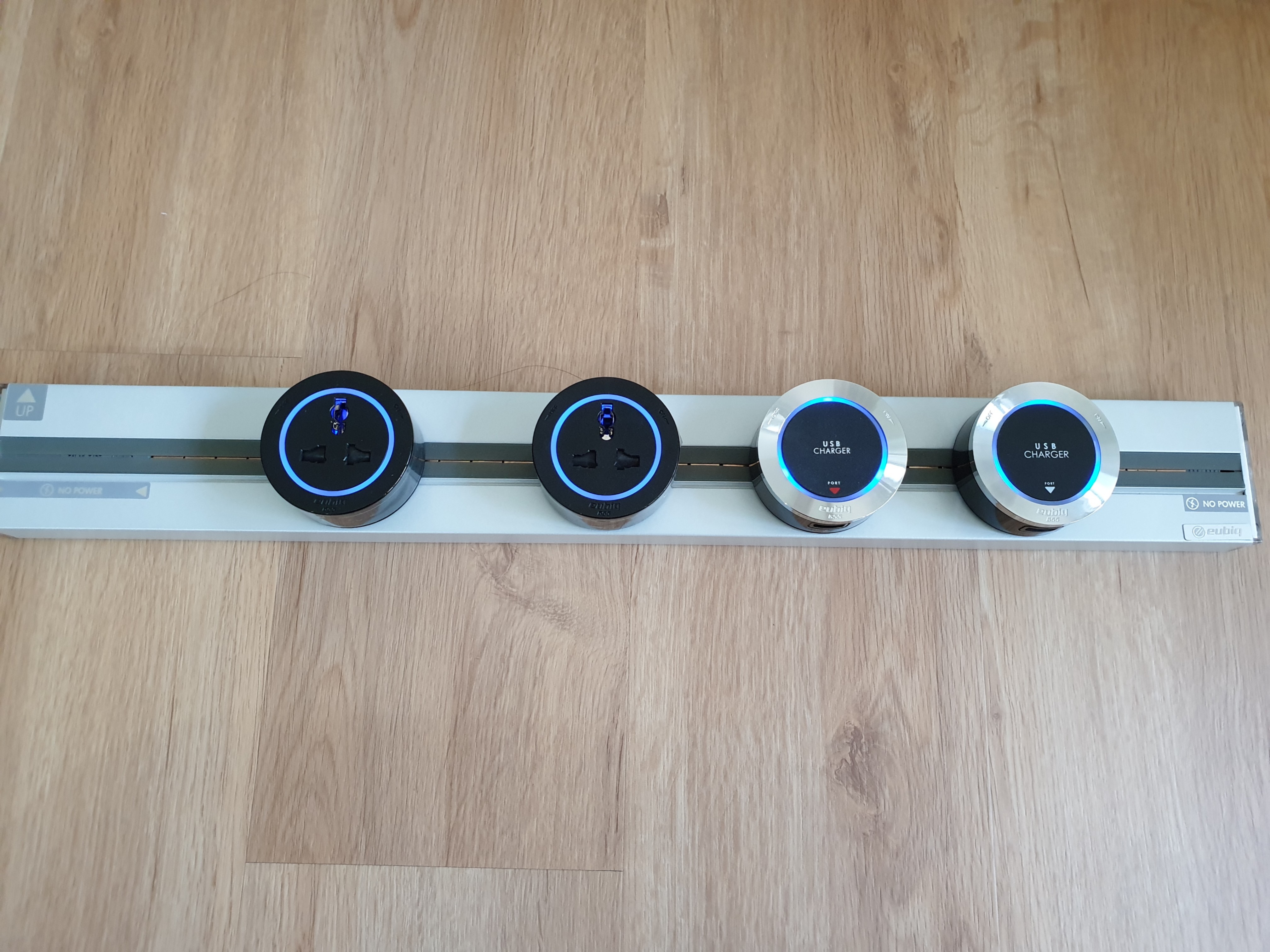 Eubiq E-track (w 2 international adaptor + 2 usb port), Computers ...