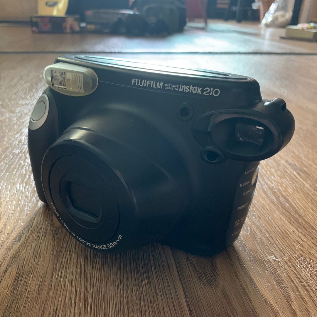 Fujifilm Instax 210, Photography, Cameras on Carousell