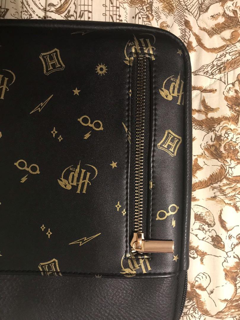 Harry Potter Laptop Case, Mobile Phones & Gadgets, Mobile & Gadget ...