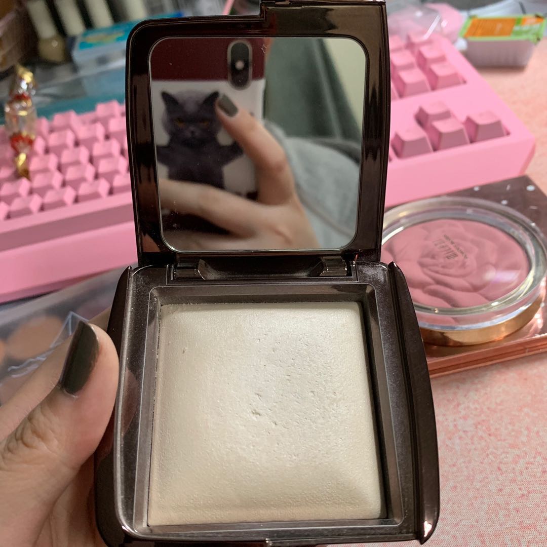 HOURGLASS ambient lighting powder ethereal light, Beauty & Personal ...