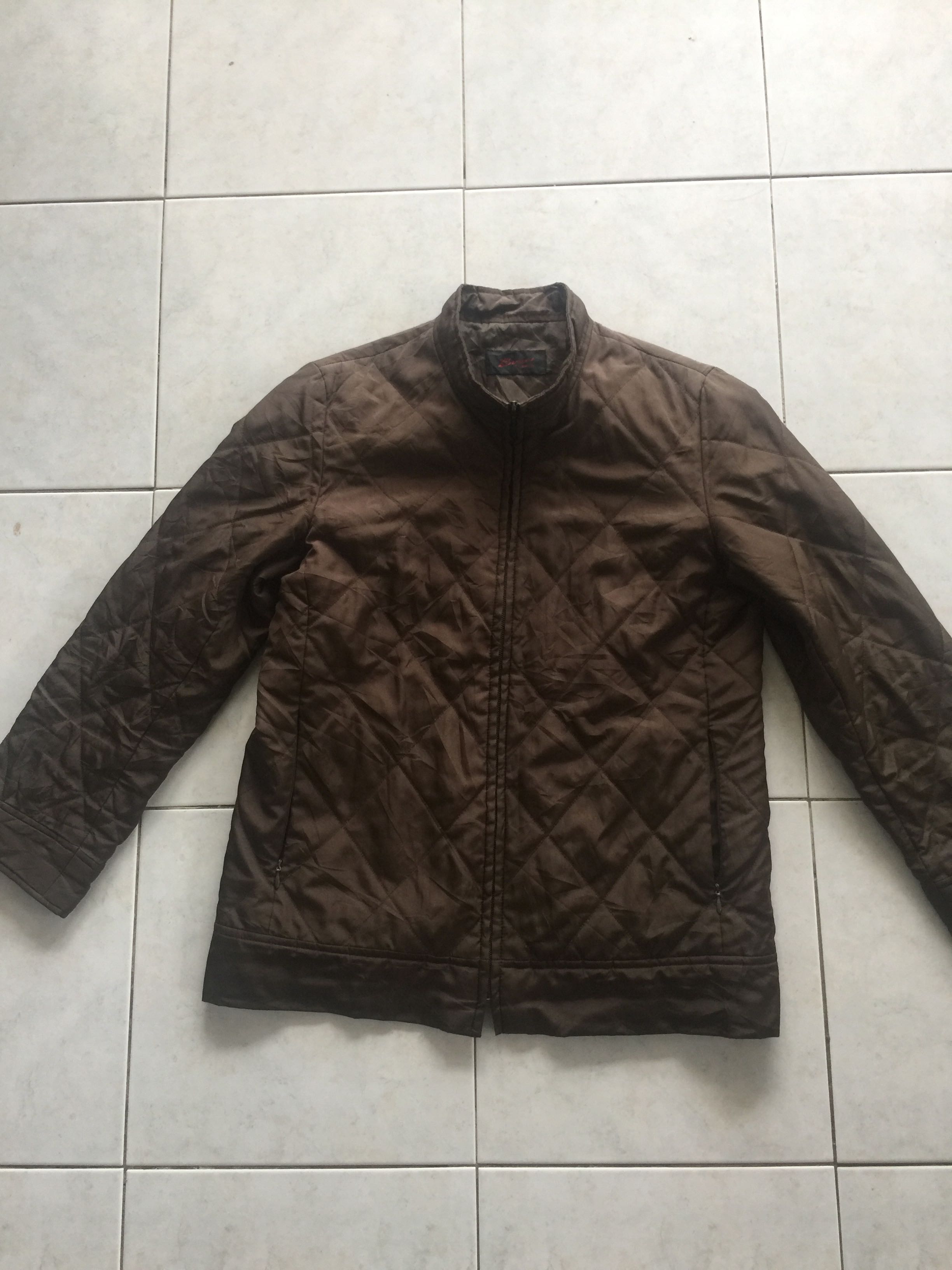 jaket, Men's Fashion, Tops & Sets, Hoodies on Carousell