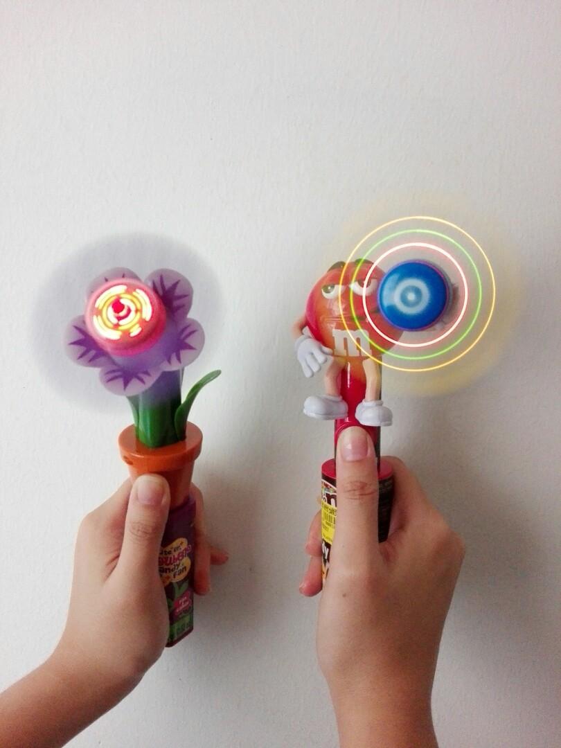 M&M Light-up Candy Fan, Hobbies & Toys, Collectibles & Memorabilia, Fan ...