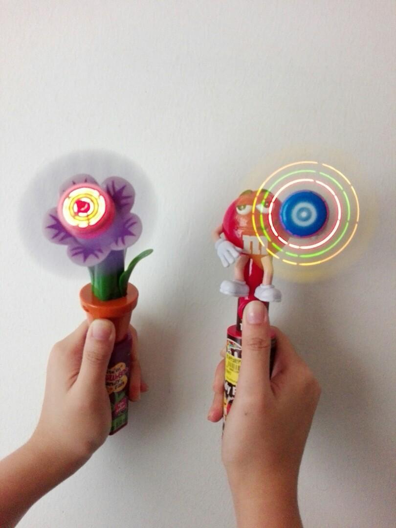 M&M Light-up Candy Fan, Hobbies & Toys, Collectibles & Memorabilia, Fan ...