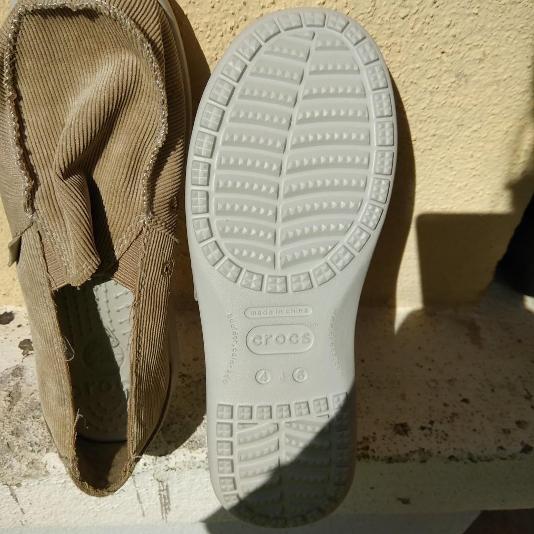Crocs Slip On, Women's Fashion, Footwear, Sandals on Carousell