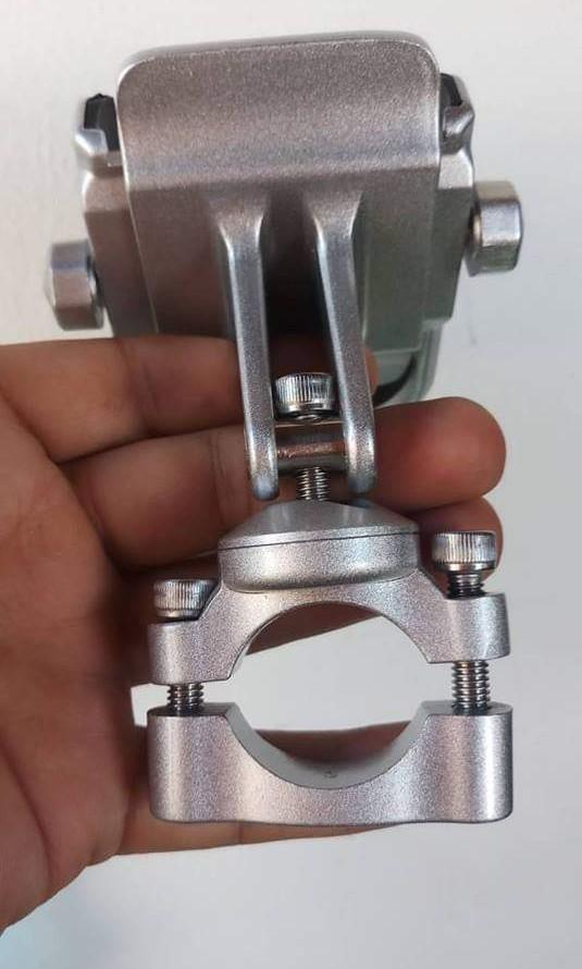 MOTOWOLF CP Holder ( Clamp) without charger, Motorbikes on Carousell