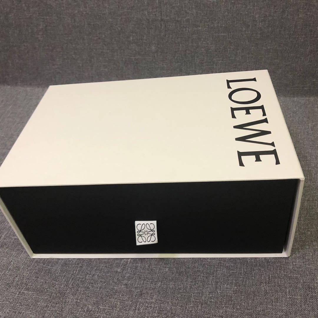 Loewe gift packing paper box with draw 罗意威抽屉式纸盒鞋盒礼品盒收纳盒, 名牌, 飾物及配件 ...