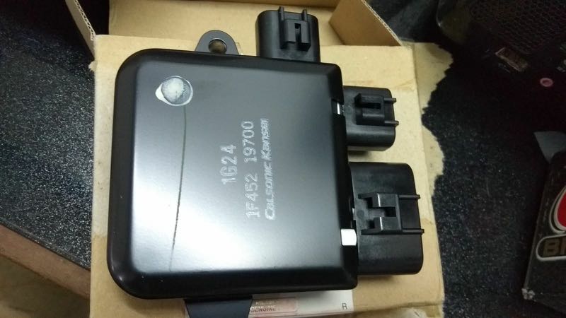 Evo 9 fan control module, Car Accessories, Accessories on Carousell