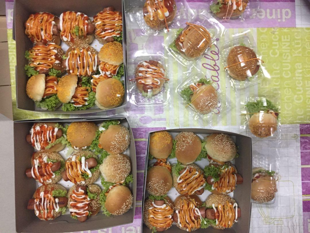 Mini burger, Food & Drinks, Packaged & Instant Food on Carousell