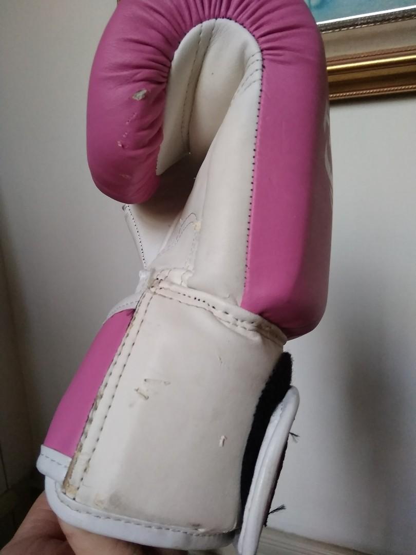 Muay thai gloves, Olah Raga, Baju Olahraga di Carousell
