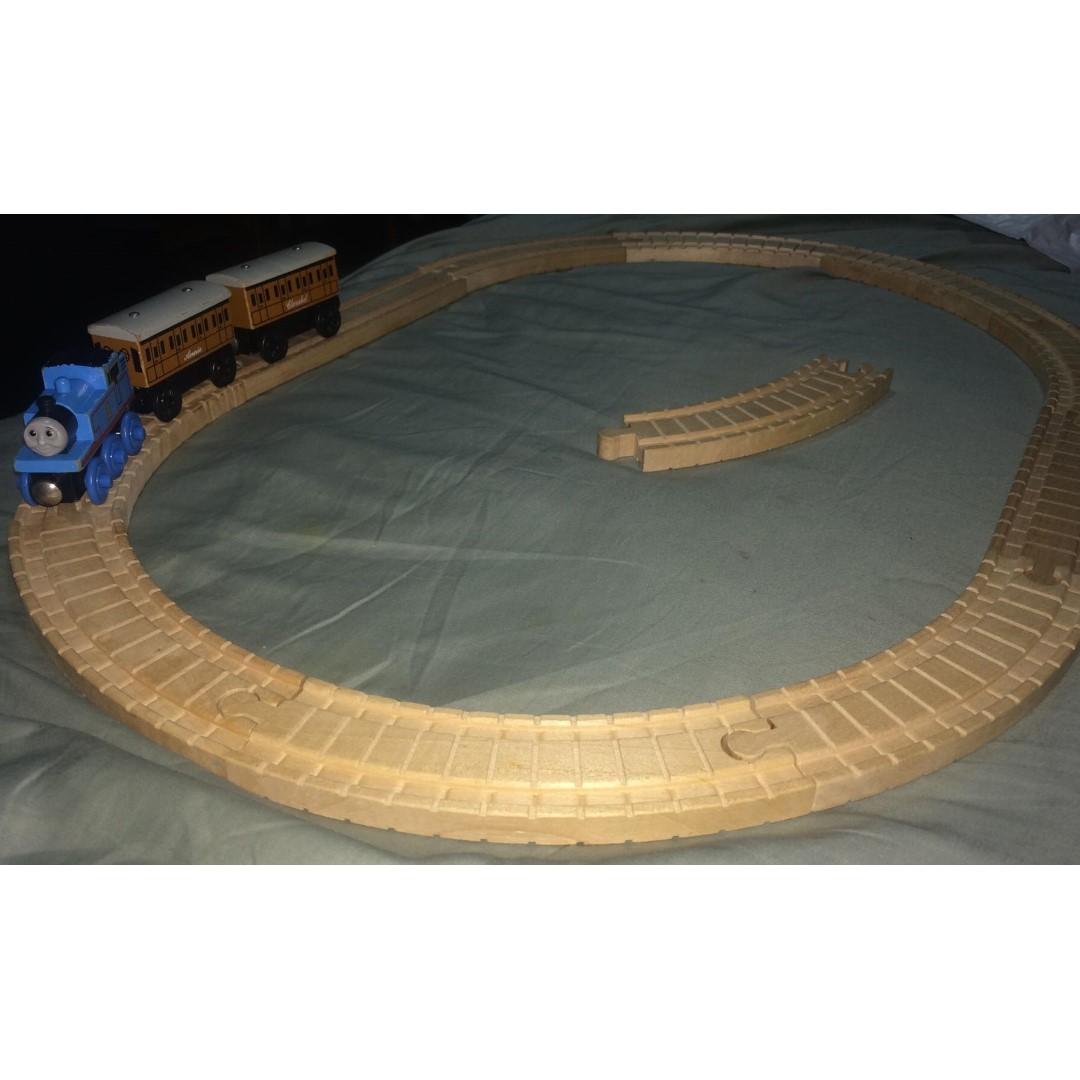 Thomas the Tank Engine Original Wooden Train Set- 3 Trains/Engine and ...