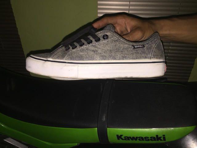 Vans native av pro, Fesyen Pria, Sepatu , Sneakers di Carousell