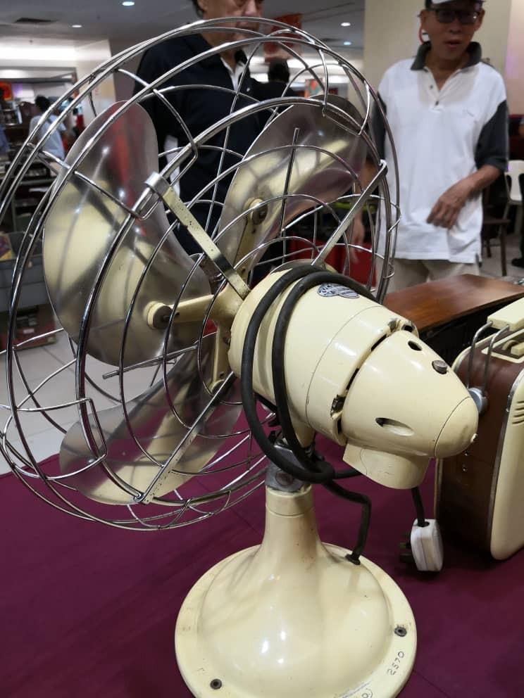 Antique Limit Fan,Large, Furniture & Home Living, Home Decor, Vases ...