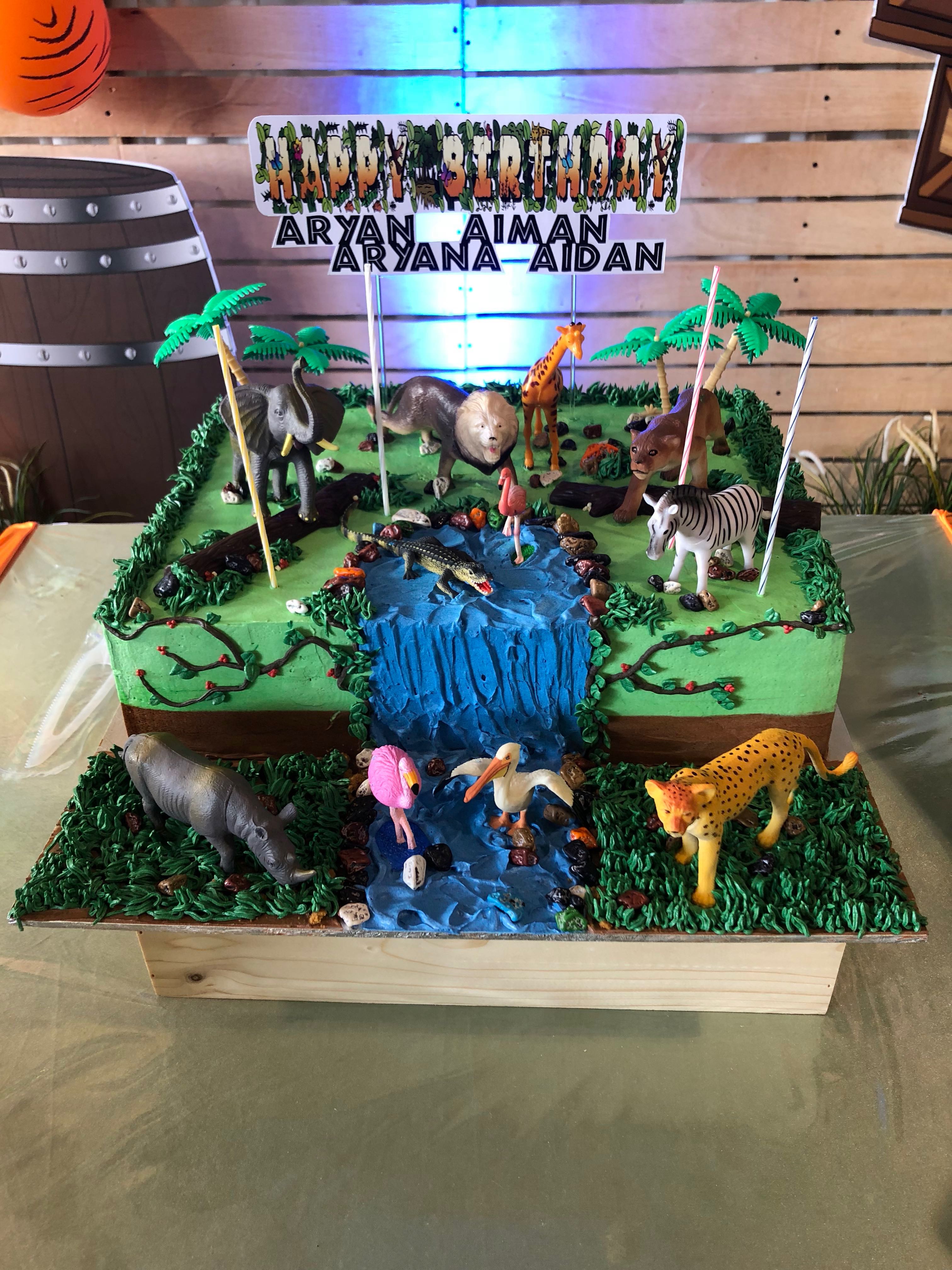 Safari themed cake, Food & Drinks, Homemade Bakes on Carousell