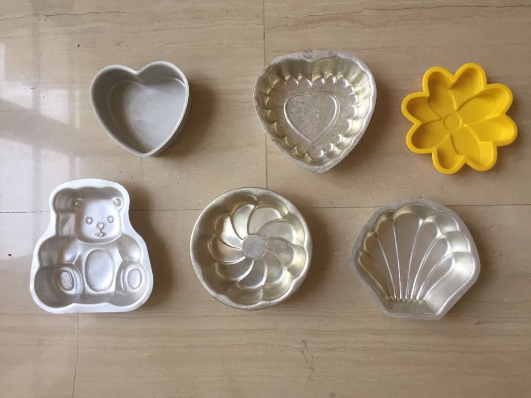 Cake Pans, 6 different shapes, Furniture & Home Living, Kitchenware ...