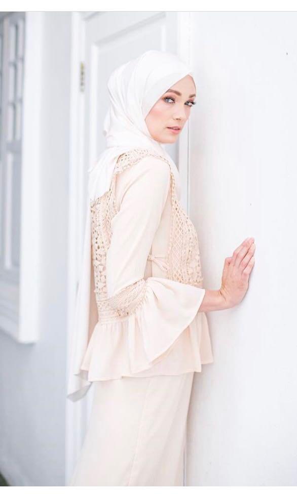 HergraceKL Inese Kurung, Women's Fashion, Muslimah Fashion, Baju Kurung ...