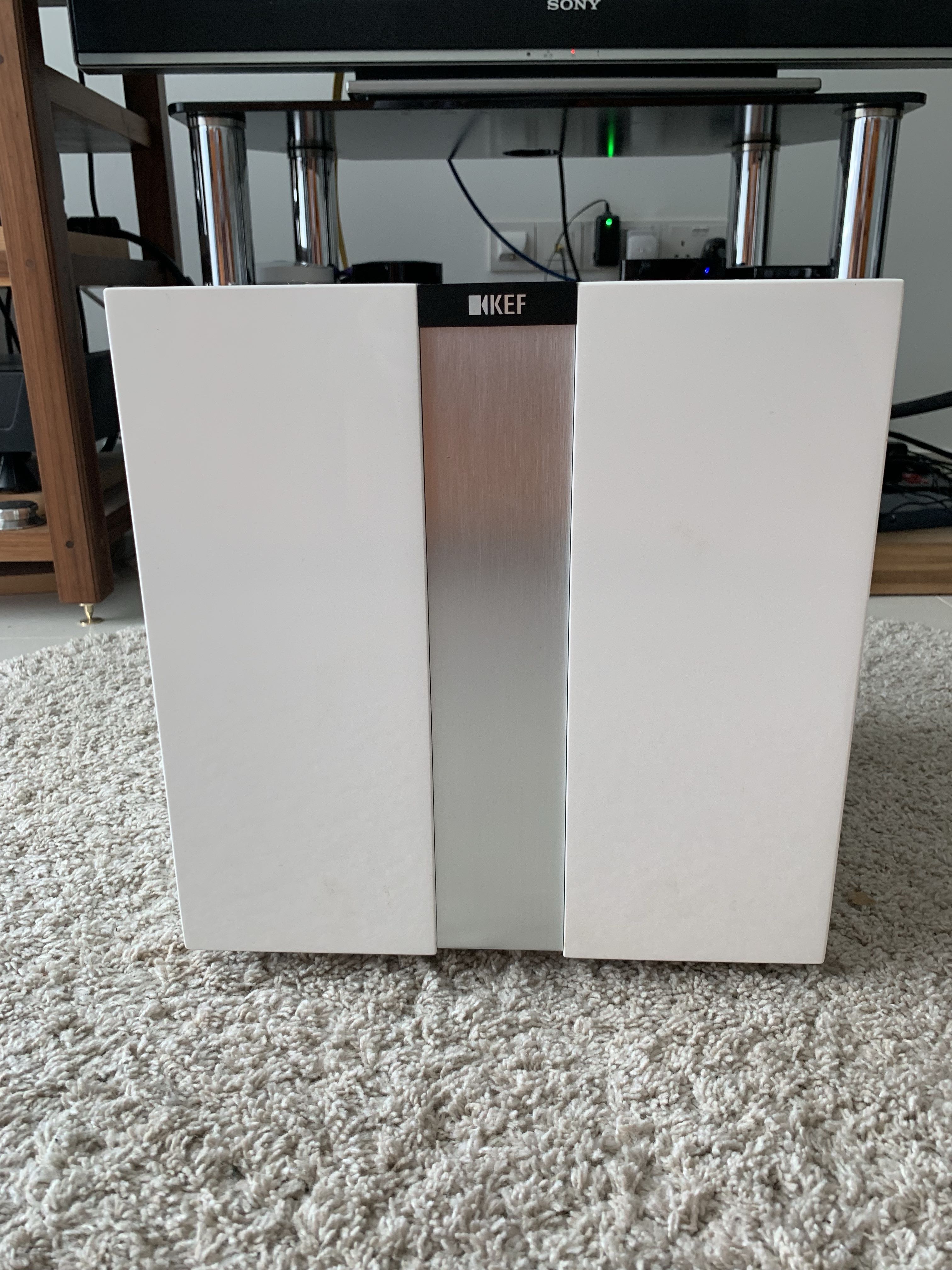 KEF R400b subwoofer, Audio, Soundbars, Speakers & Amplifiers on Carousell