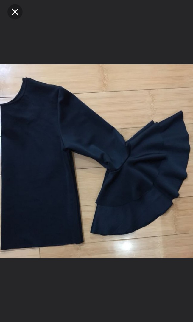 Ruffle top hitam, Fesyen Wanita, Pakaian Wanita, Atasan di Carousell