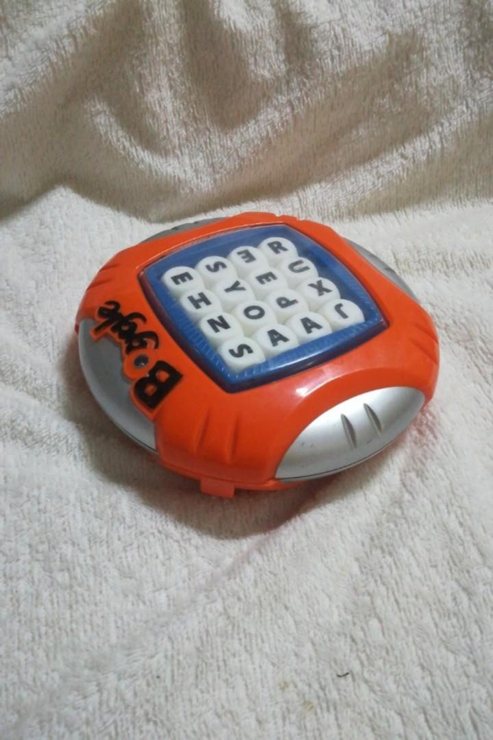 Authentic Hasbro Boggle Word Search Game w Electronic Timer, Hobbies ...