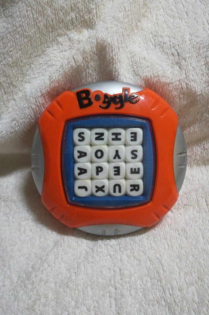Authentic Hasbro Boggle Word Search Game w Electronic Timer, Hobbies ...