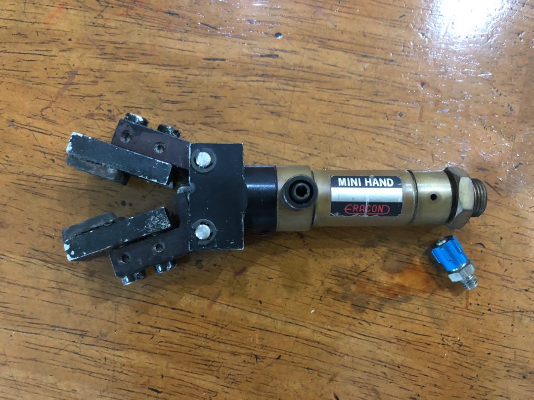 Eracon Robotics Mini Hand Air Gripper, Everything Else on Carousell