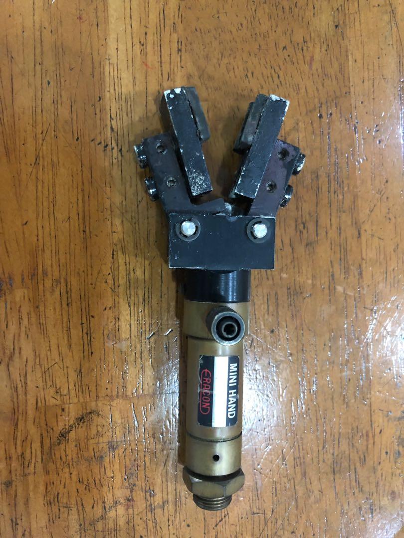 Eracon Robotics Mini Hand Air Gripper, Everything Else on Carousell