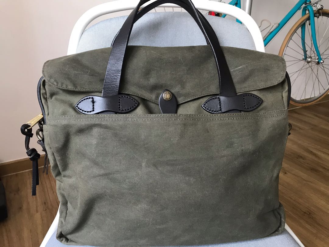 Filson 256 Original Briefcase, Men's Fashion, Bags, Briefcases on Carousell
