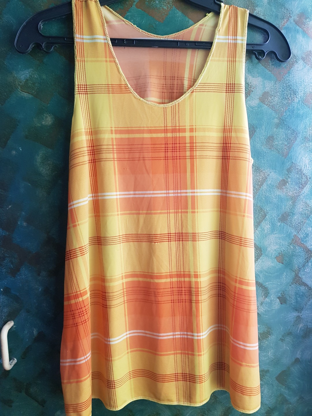 Haltered Loose Checkered Top, Women's Fashion, Tops, Sleeveless on ...