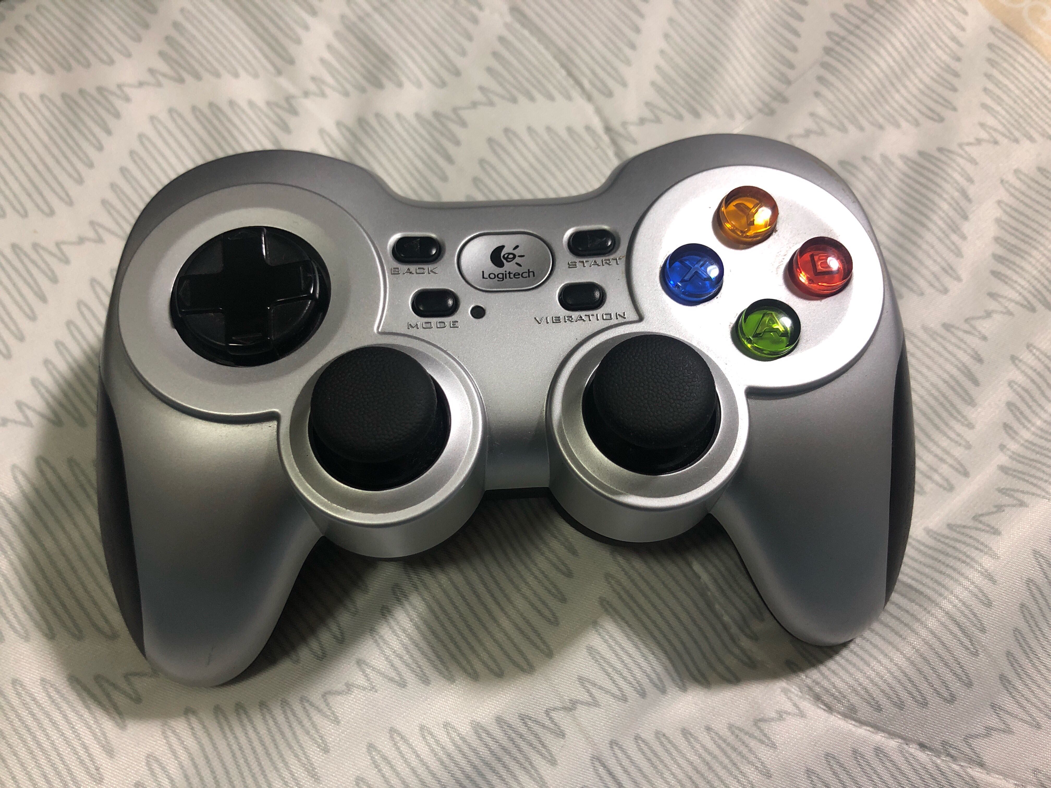 Logitech Wireless Controller + Energizer Rechargeable Battery, Video ...