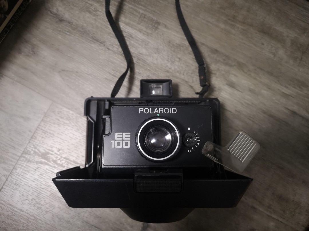 Polaroid EE100, Photography, Cameras on Carousell