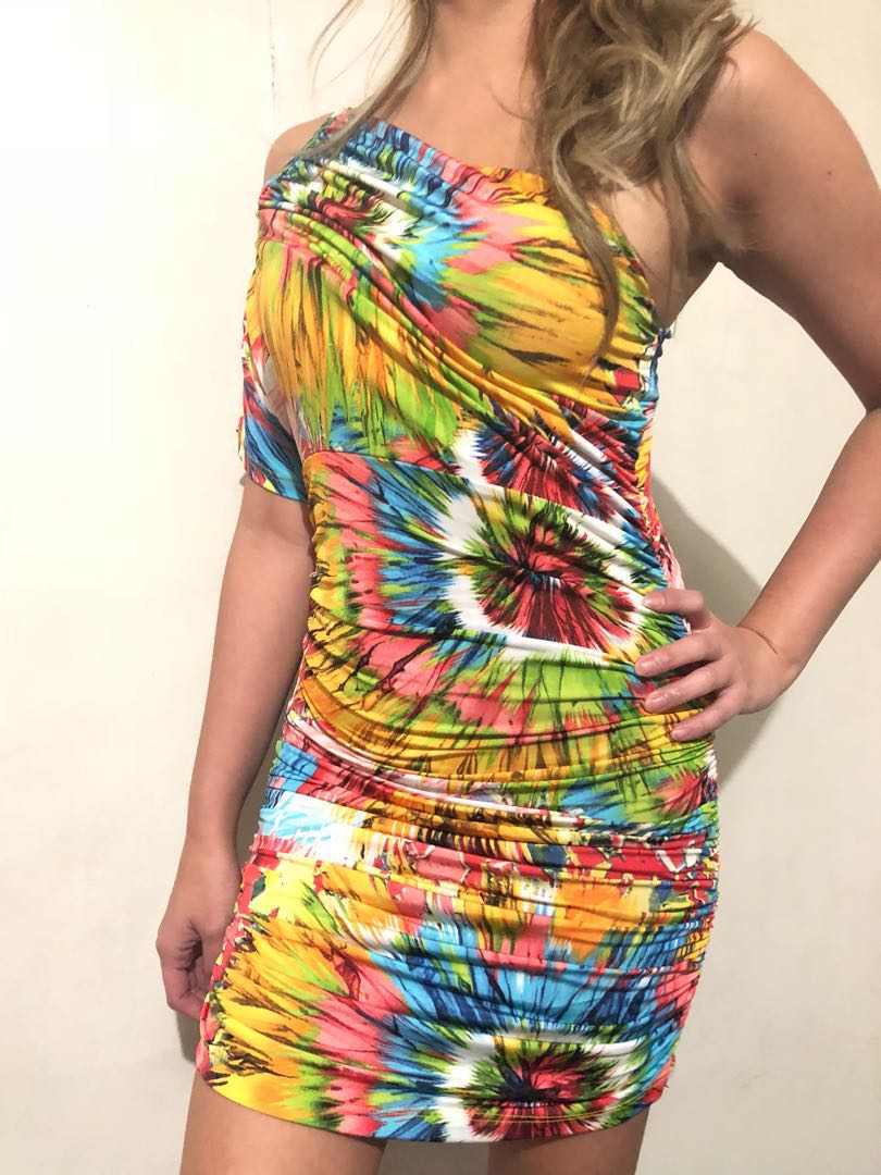 Venus Cut Printed dress, Women's Fashion, Dresses & Sets, Dresses on ...