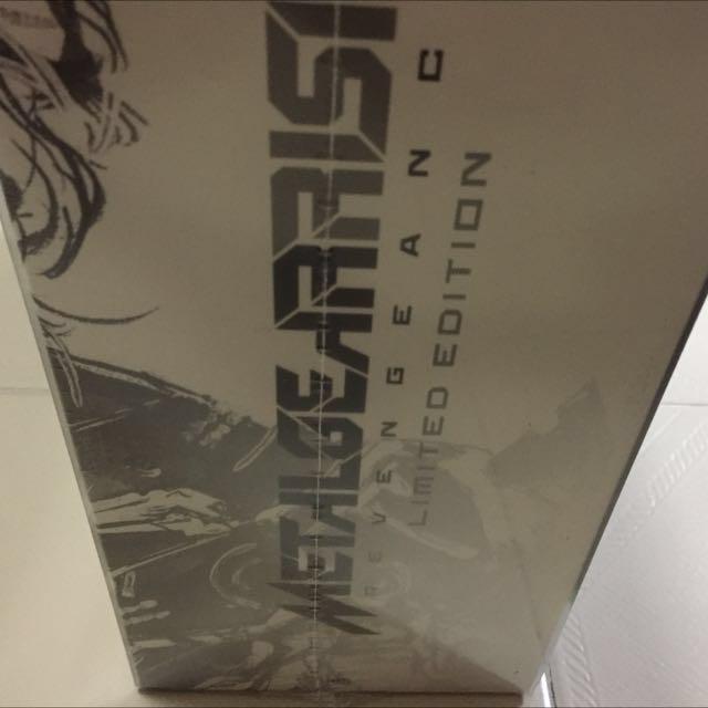 Metal Gear Rising Revengeance White Raiden (limited edition), Hobbies ...