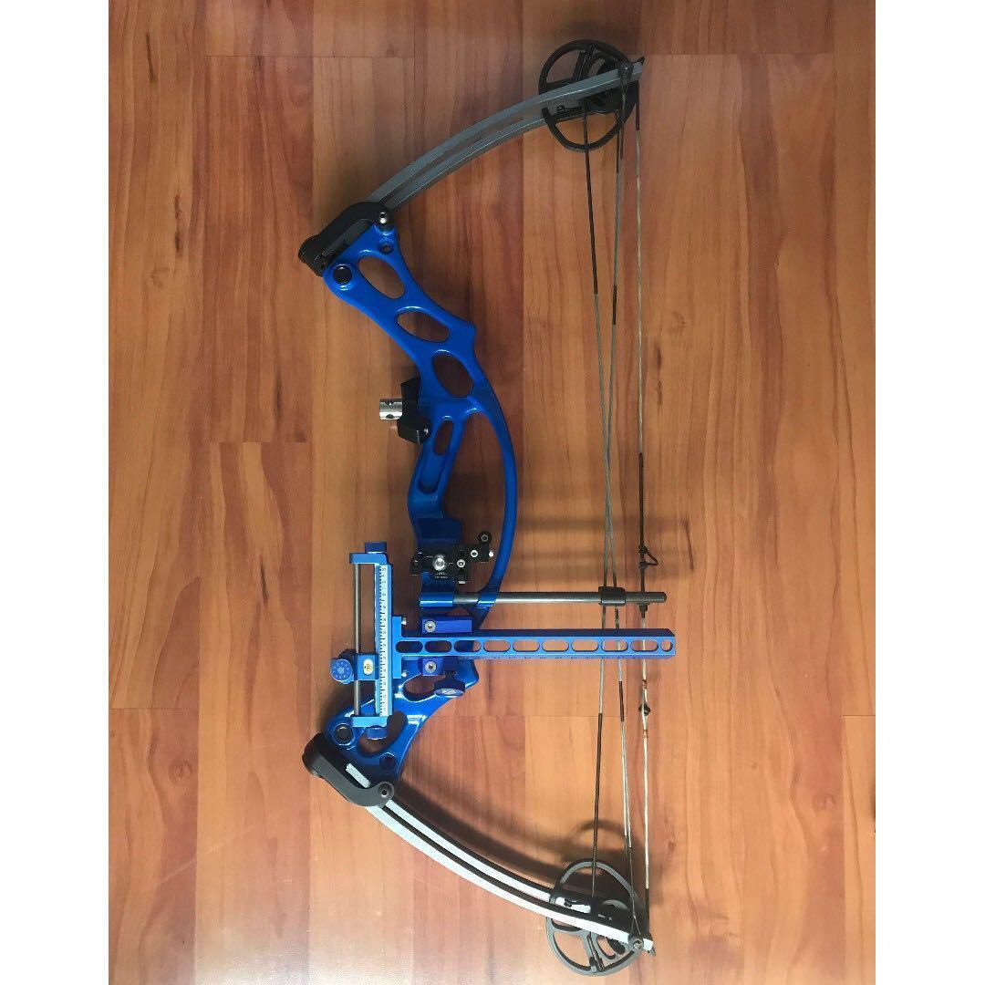 Archery Bow: Blue Compound Bow, Hoyt Ruckus full set, Sports Equipment ...