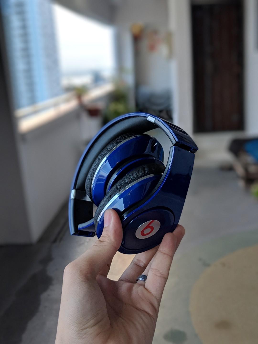 Beats foldable headset, Audio, Headphones & Headsets on Carousell