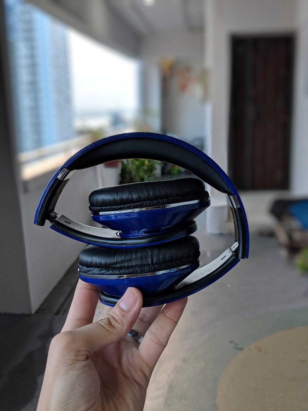 Beats foldable headset, Audio, Headphones & Headsets on Carousell